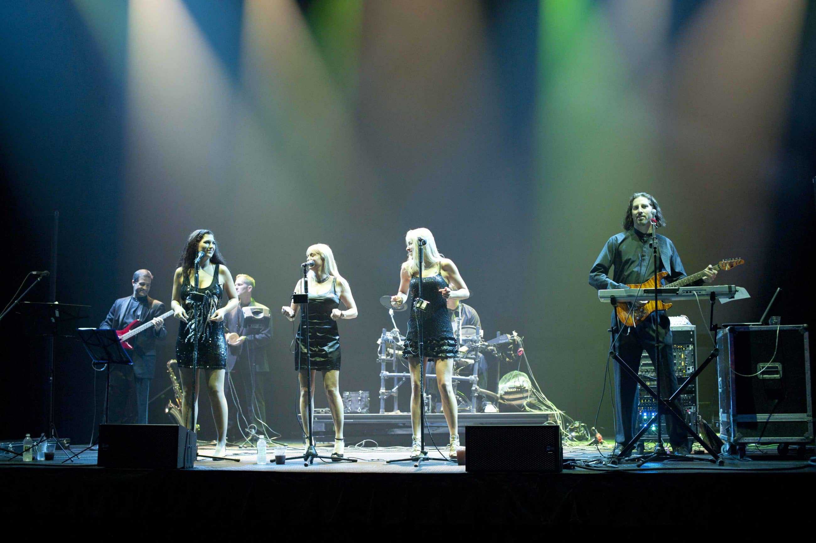 See Our Latest Snapshots In The Photo Gallery | The Grooves